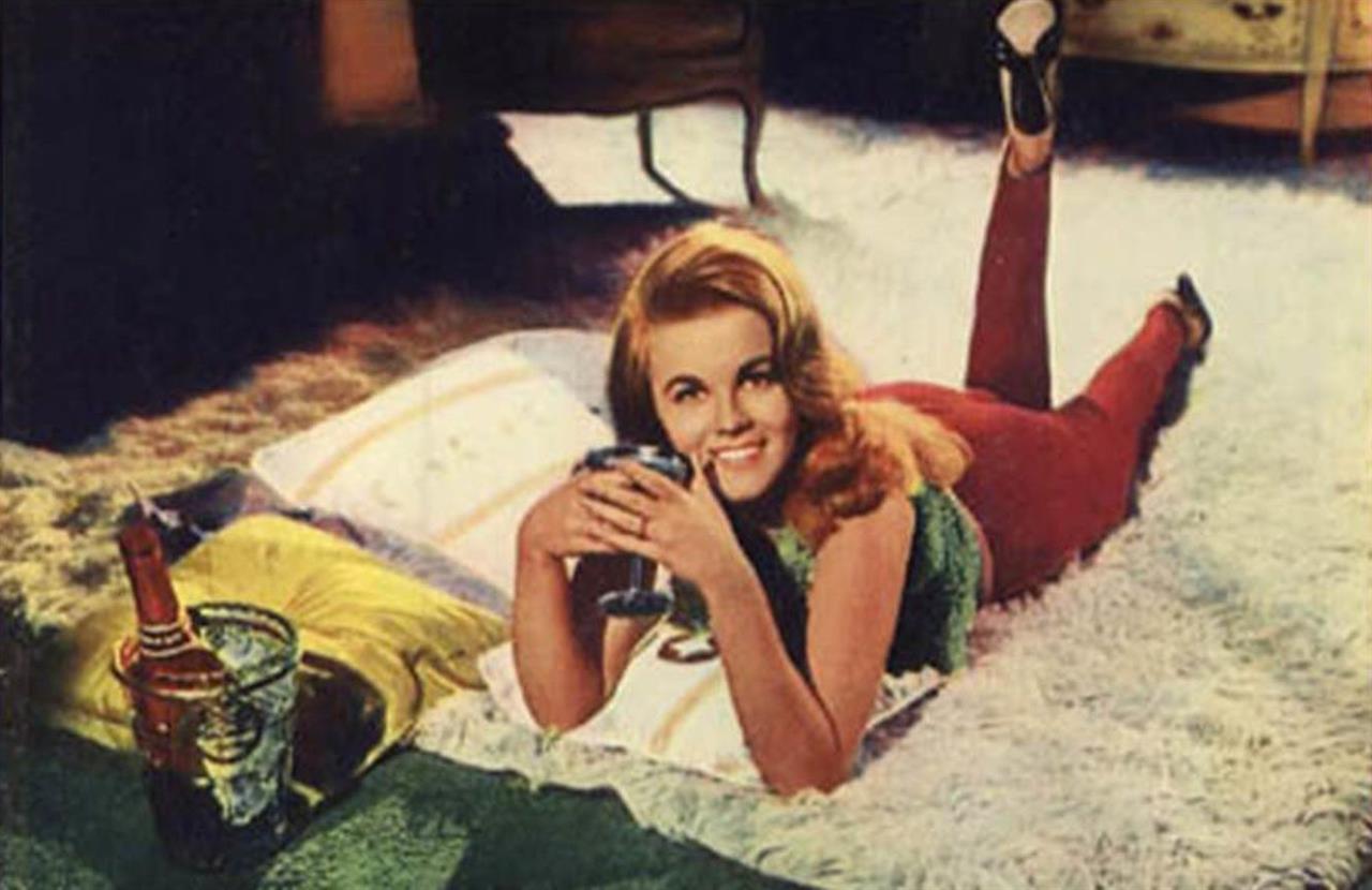 Kentucky Theatre - Bus Riley's Back in Town