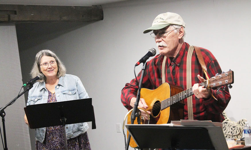 The Park Theatre - A Yankee Christmas with Fred Marple and Rebecca Rule